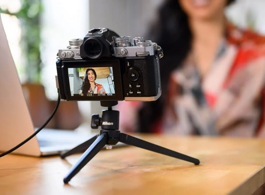 Nikon Z fc Body Aynasız Fotoğraf Makinesi ( 2.400 TL Geri Ödeme ...